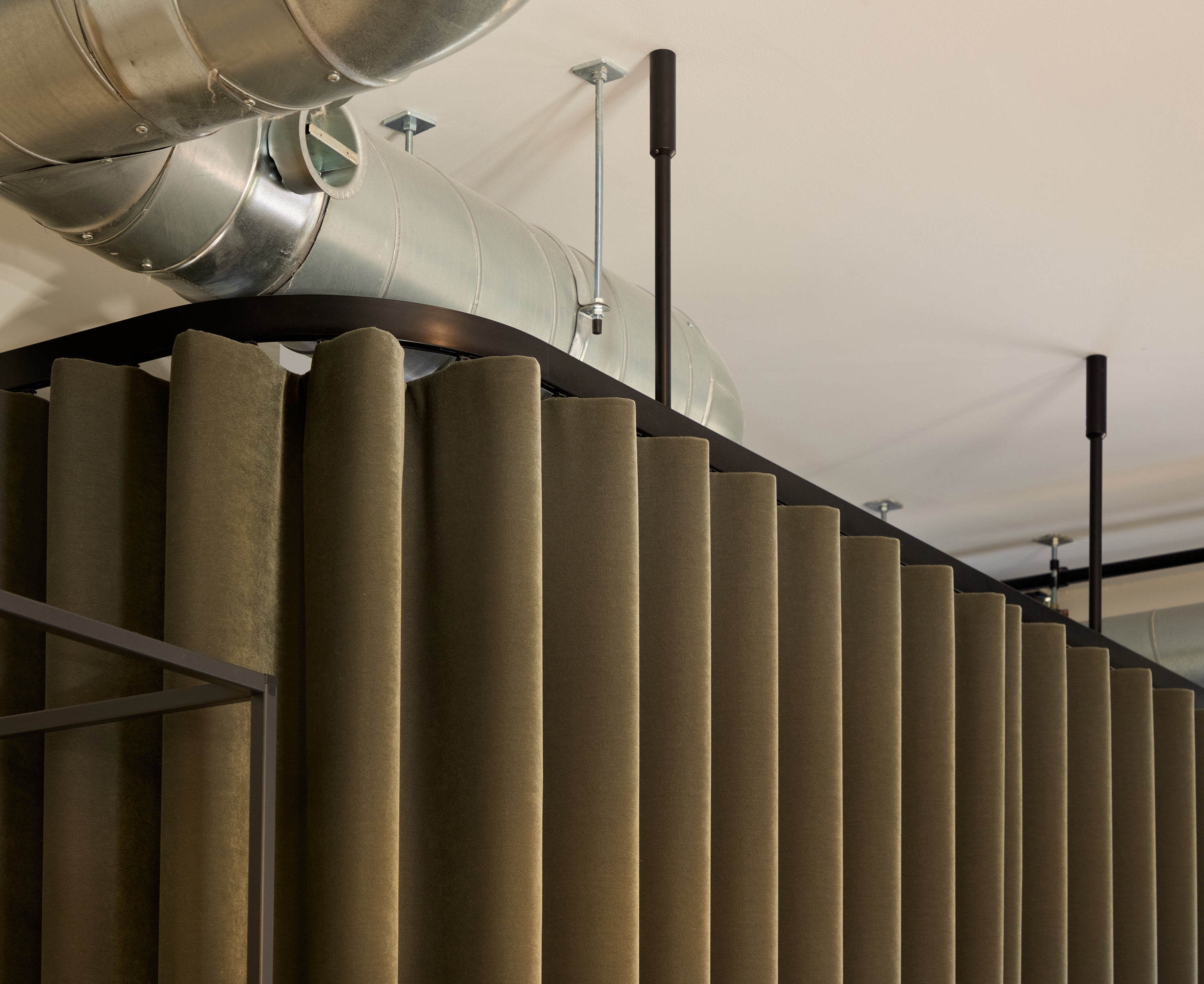 Silent Gliss Curtain Tracks: Uncorded Metal Track Systems for Curtains ...